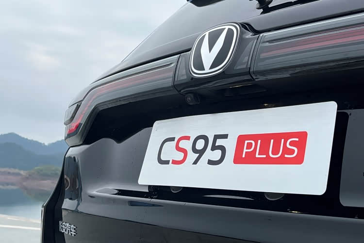 全面升级，配原装进口爱信8AT 试驾长安CS95PLUS_车家号_发现车生活_汽车之家