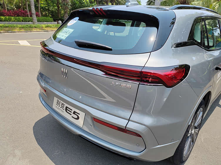 迎风穿梭，别克越级纯电SUV——E5试驾深度体验_车家号_发现车生活_汽车之家