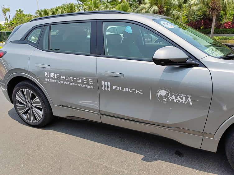 迎风穿梭，别克越级纯电SUV——E5试驾深度体验_车家号_发现车生活_汽车之家