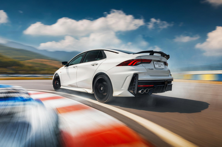 国产性能轿车标杆？领克03TCR赛车官图发布！_车家号_发现车生活_汽车之家