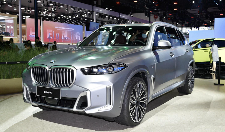 宝马X5防弹版，四座布局，关键有4.4T V8动力_车家号_发现车生活_汽车之家