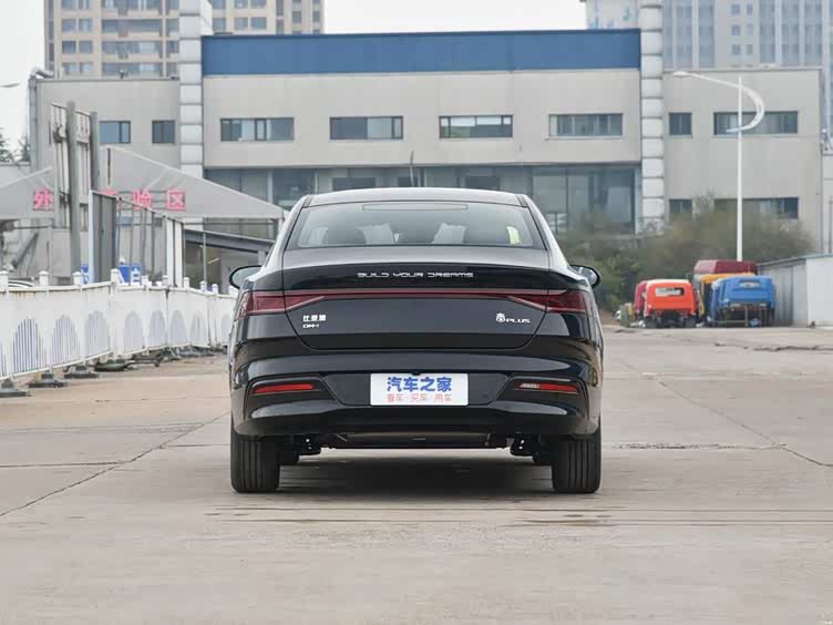 深蓝SL03与比亚迪秦PLUS DM-i，增程式和插混的“对决”，选谁？_车家号_发现车生活_汽车之家