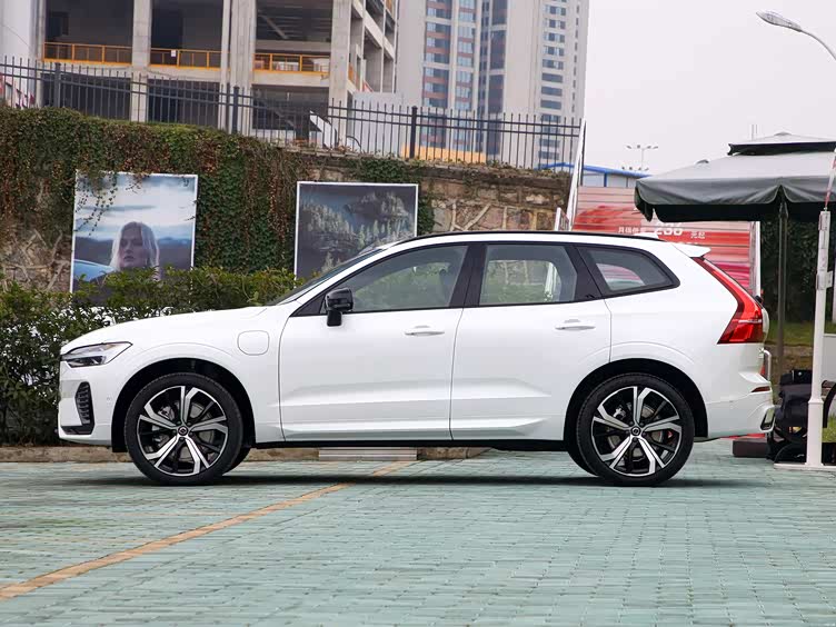 52.39万元起 沃尔沃XC60插混版新增车型上市 配置小幅调整_车家号_发现车生活_汽车之家