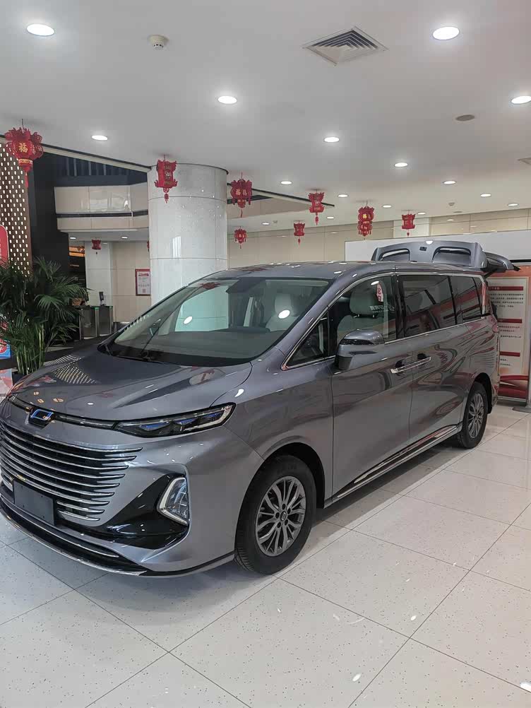 奔腾实车再次现身，尺寸超GL8，配红旗HQ9同款2.0T+8AT，即将上市_车家号_发现车生活_汽车之家