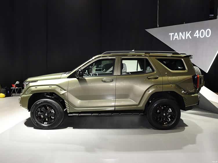 2023成都车展:坦克400Hi4-T预售28.50万起 新能源硬派越野SUV新生_车家号_发现车生活_汽车之家