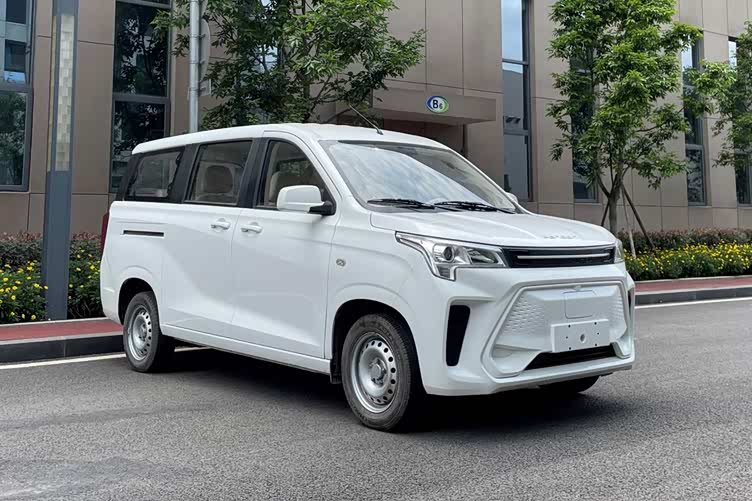 东风风光E380新车型曝光，两种前脸，侧滑门，5/7/8座布局_车家号_发现车生活_汽车之家