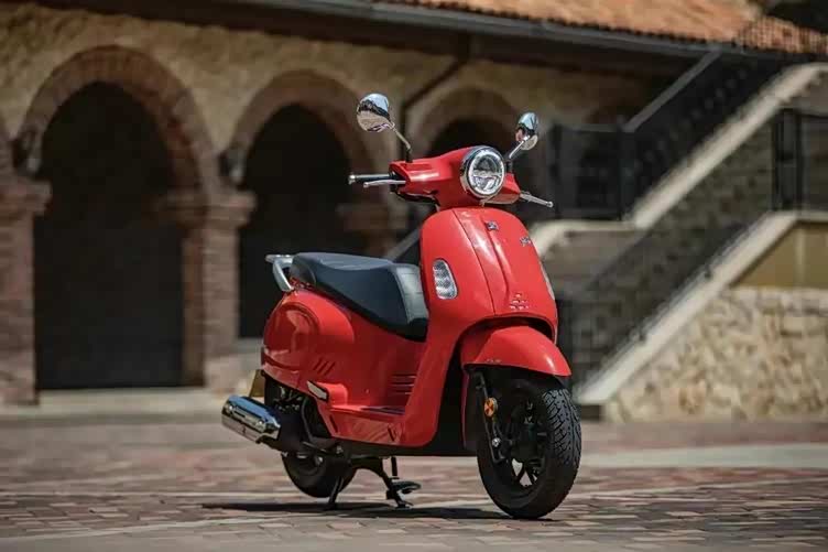 喜欢复古踏板，三阳新款飞度150和大阳VRF150，应该怎么选？_车家号_发现车生活_汽车之家