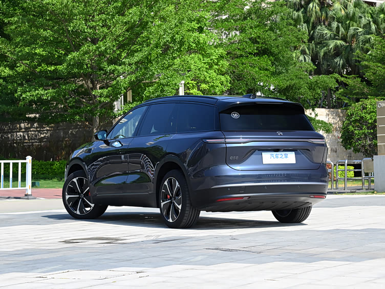 理想L9对比蔚来ES8 实用性才是王道？_车家号_发现车生活_汽车之家