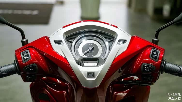 本田LEAD125实车解读，座桶比PCX还大，还有水冷四气门发动机_车家号_发现车生活_汽车之家