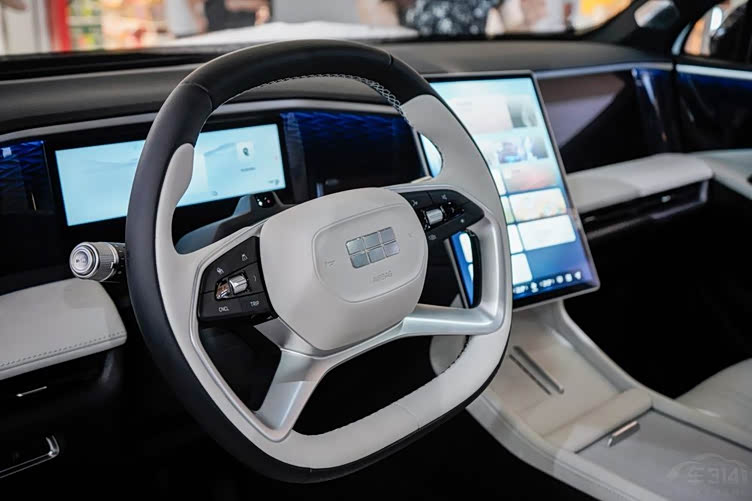 手握15万买绿牌SUV，银河L7和宋PLUS DM-i该怎么选？_车家号_发现车生活_汽车之家