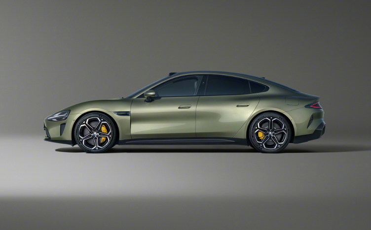 小米SU7再发全新配色——橄榄绿；你们觉得怎么样？_车家号_发现车生活_汽车之家