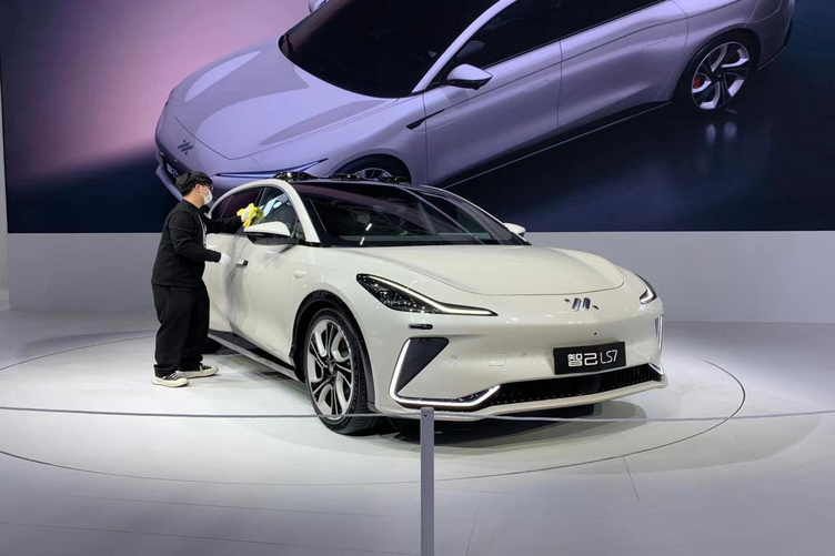 2022广州车展，智己首款SUV 智己LS7正式亮相_车家号_发现车生活_汽车之家