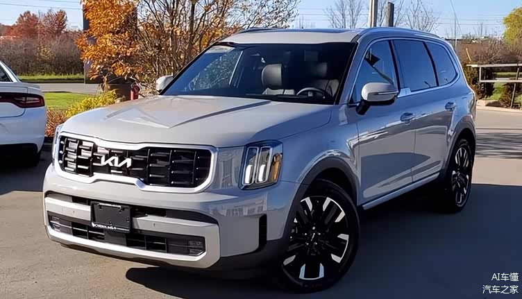 起亚也憋不住了！全新高端SUV曝光，配3.8L+8AT，折合人民币25万_车家号_发现车生活_汽车之家