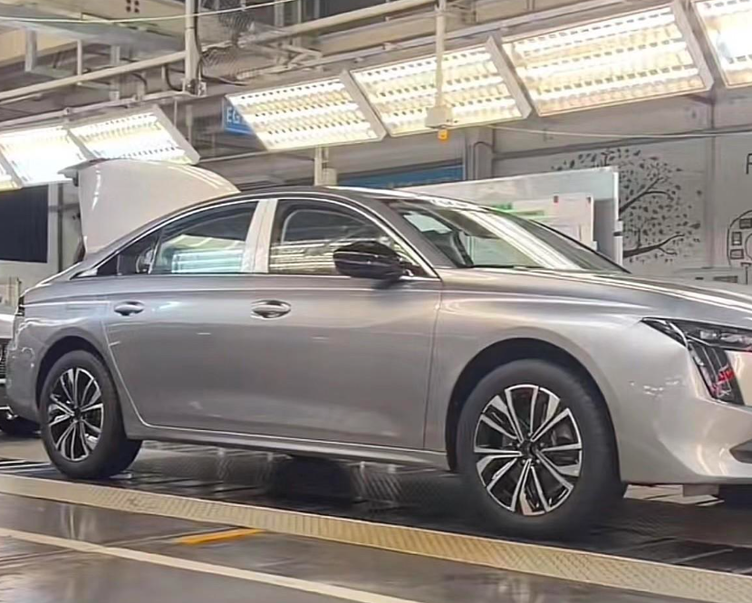 新款东风标致508L或8月上市，外观变化真大_车家号_发现车生活_汽车之家