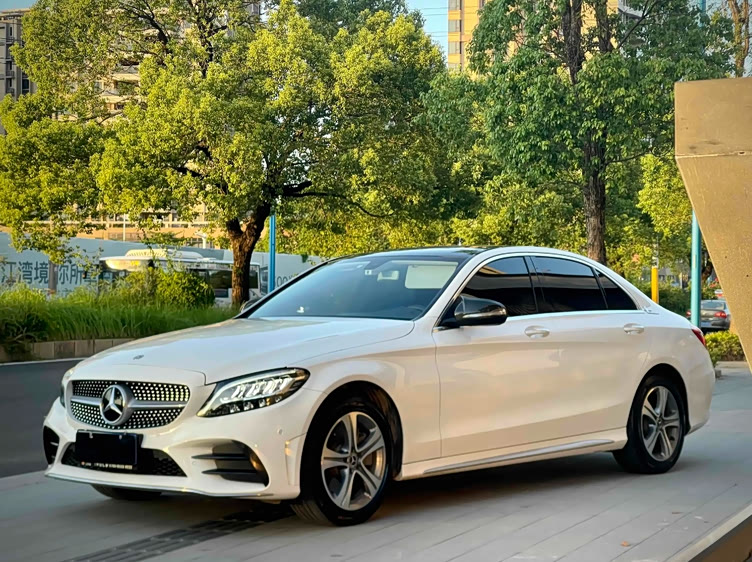 奔驰C级2019 改款C260L运动版，细节展示到位，喜欢吗？_车家号_发现车生活_汽车之家