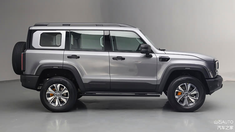 别盯着坦克300了，全新北京BJ40真香，配非承载式车身+无框车门_车家号_发现车生活_汽车之家