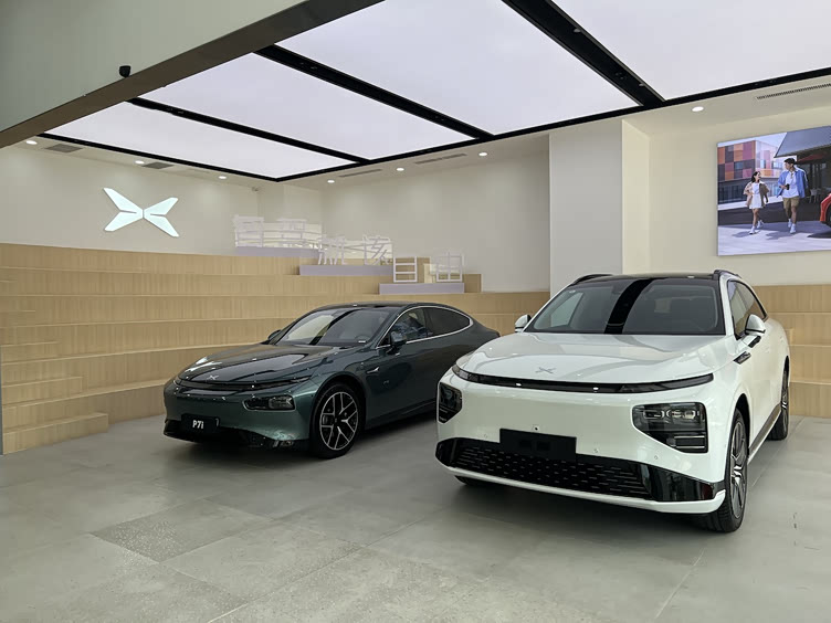 探店小鹏P7i，免费升级丹拿音响，综合福利优惠3万多？_车家号_发现车生活_汽车之家