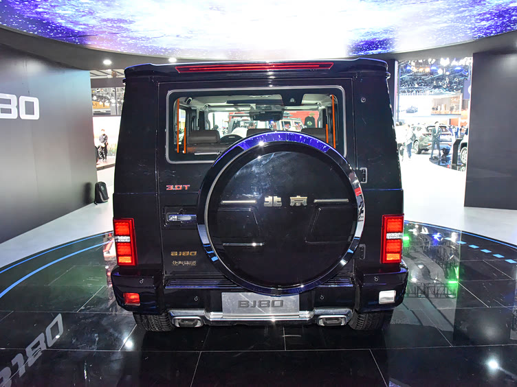 浓浓硬派范儿 2023款BJ80首发亮相 外形小幅升级_车家号_发现车生活_汽车之家