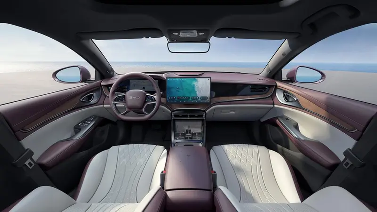 海豹DM-i内饰曝光，颜色搭配很大胆_车家号_发现车生活_汽车之家