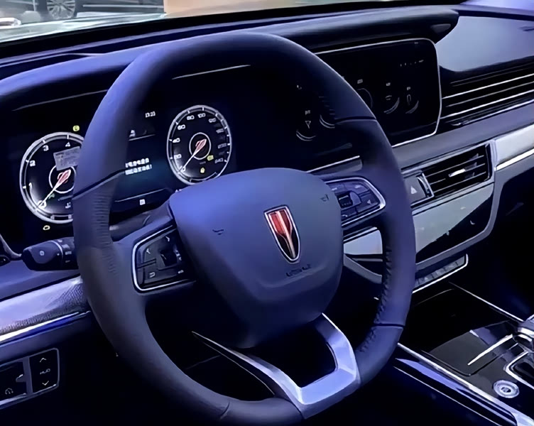 全新红旗HS5实车曝光，换装红旗H9同款前脸，气场更强_车家号_发现车生活_汽车之家