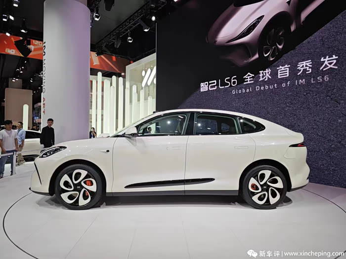 Model Y最强对手？23-30万买中大型SUV！智己LS6开启预售_车家号_发现车生活_汽车之家