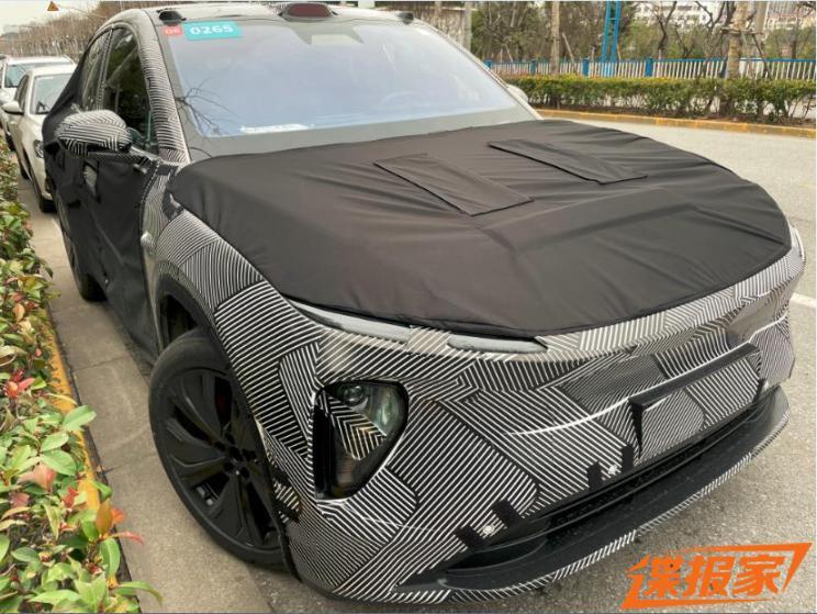 全新蔚来EC6路试谍照曝光，配备了尾翼，运动感明显_车家号_发现车生活_汽车之家