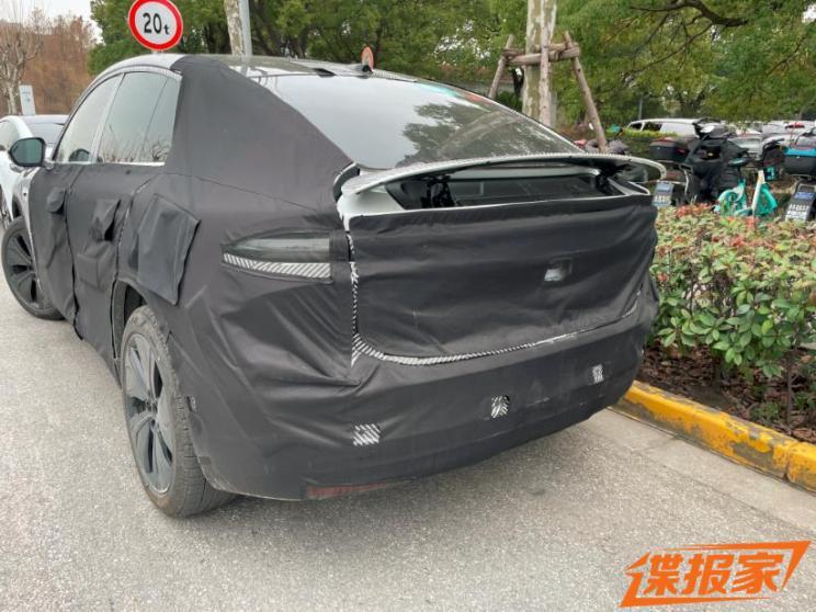 全新蔚来EC6路试谍照曝光，配备了尾翼，运动感明显_车家号_发现车生活_汽车之家