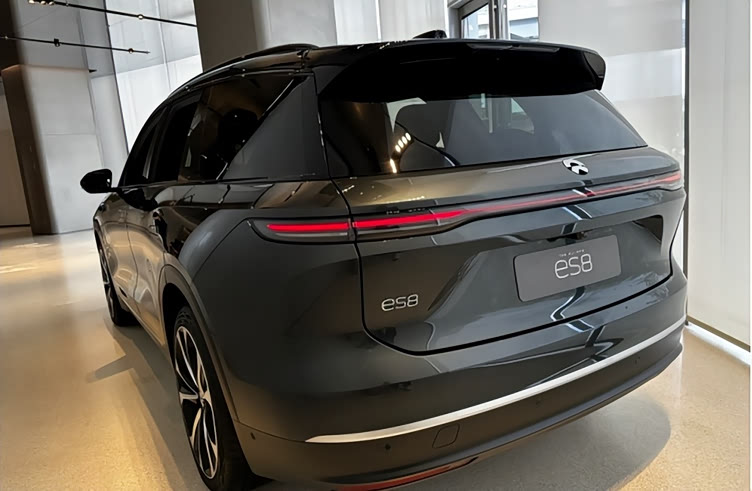 全新ES8得房率比理想L9高，家用商用皆可满足_车家号_发现车生活_汽车之家