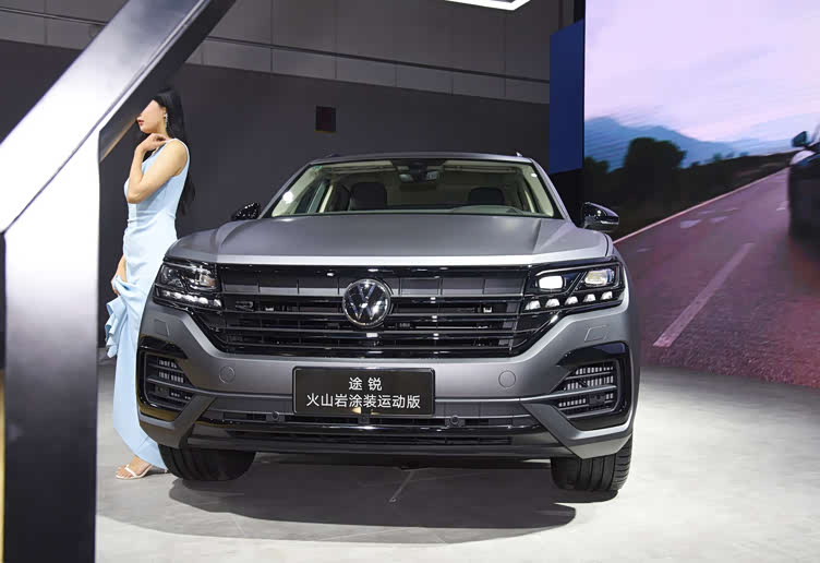 大众途锐火山岩涂装运动版上市，3.0T+8AT，中国市场限量发售_车家号_发现车生活_汽车之家