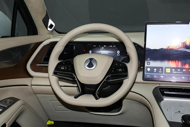 即将开启大定，对标特斯拉Model Y，腾势N7交付车辆已经下线_车家号_发现车生活_汽车之家