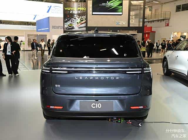 理想L7平替？零跑C10发布，中大型SUV，5座/6座可选，高压超快充_车家号_发现车生活_汽车之家