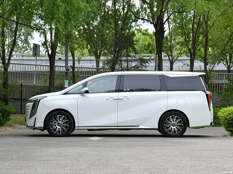 买国产中大型新能源MPV，腾势D9和传祺E9你选谁？_车家号_发现车生活_汽车之家