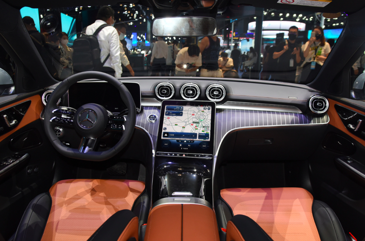 全新奔驰C350 eL正式上市！搭载2.0T插混，售价40.73万元_车家号_发现车生活_汽车之家