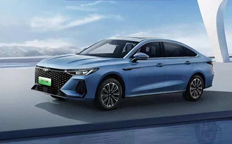 挑战比亚迪秦！综合续航超1400km，奇瑞风云A8预售13万元起_车家号_发现车生活_汽车之家