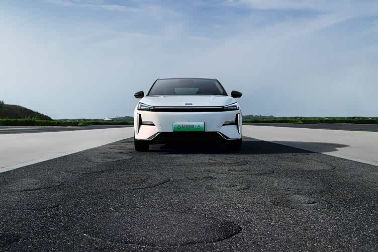 高环最高时速 247km/h 吉利银河 L6 完成性能首测_车家号_发现车生活_汽车之家