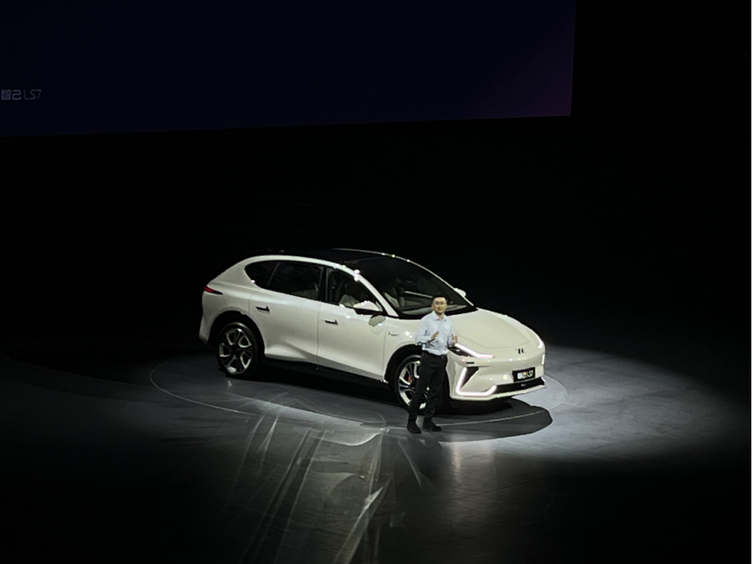 28.98万起+全程AI舱 真心推荐智己LS7 Urban Fit_车家号_发现车生活_汽车之家