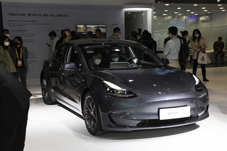 放弃日系大品牌“亚洲龙”，特斯拉model 3、model Y，如何选好？_车家号_发现车生活_汽车之家