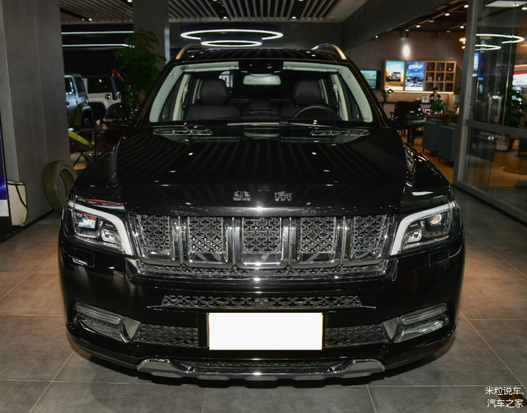 与GLS同平台打造！体验北京BJ90：3.0T引擎，全时四驱，硬汉造型_车家号_发现车生活_汽车之家