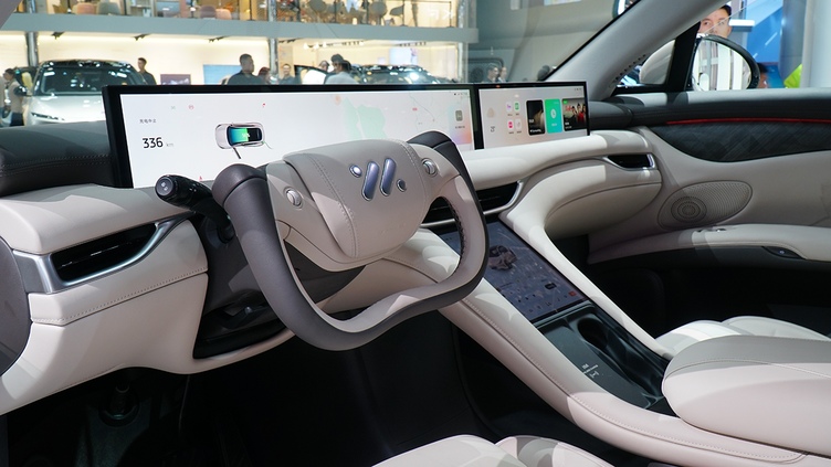 800伏高压平台打造，智己LS6性能更强，还有AI场景代驾，真的6！_车家号_发现车生活_汽车之家