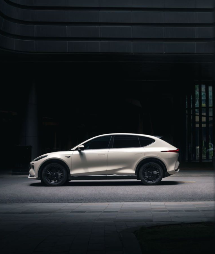 摊牌了“智己人”集合完毕！ LS7 Urban Fit上市，28.98万元起_车家号_发现车生活_汽车之家