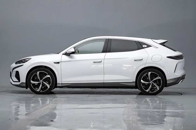 比亚迪高端王牌，腾势N7实车到店，配云辇技术+双枪快充_车家号_发现车生活_汽车之家