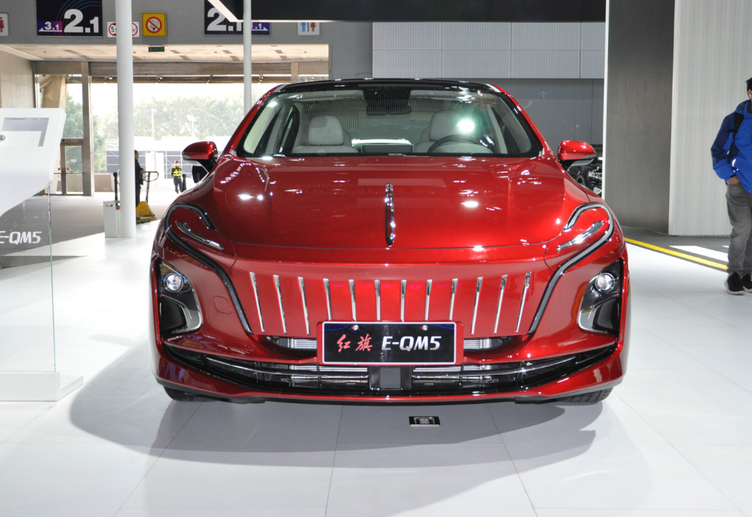 情怀可不能吃一辈子！新款红旗E-QM5 PLUS上市，还是熟悉的配方_车家号_发现车生活_汽车之家