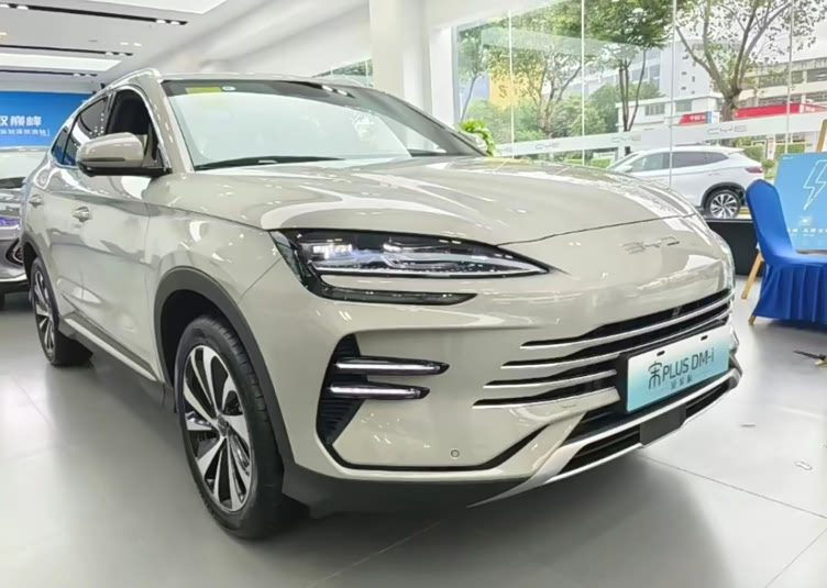 新款比亚迪宋PLUS DM-i到店，苍烟灰涂装大气，配置升级，能火？_车家号_发现车生活_汽车之家