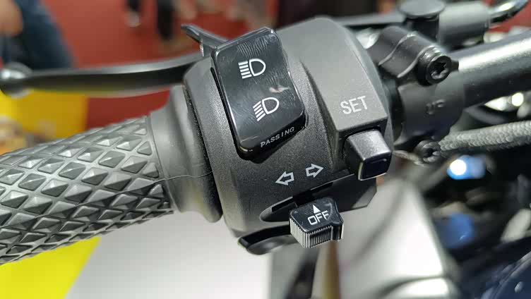 黑武士CM550和无极CU525静态对比，新品牌也有大能量_车家号_发现车生活_汽车之家