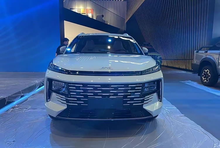 与比亚迪宋PLUS DM-i同级 江淮QX PHEV将于上海车展公开亮相_车家号_发现车生活_汽车之家