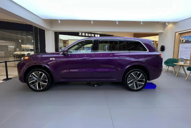 大型SUV新选择：理想L9，紫色特别版很雅致，5.3秒破百，空间灵活_车家号_发现车生活_汽车之家