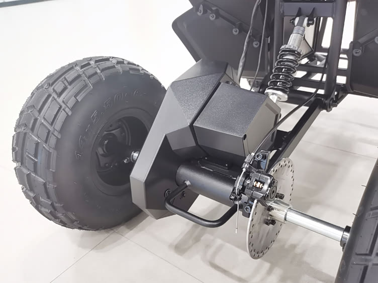 铖品记丨孩子玩得很开心！特斯拉Cyberquad到底有何魅力？_车家号_发现车生活_汽车之家