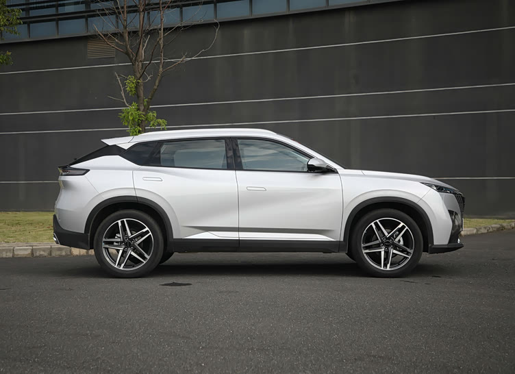 最“廉价”的混动SUV！炫酷轿跑车身不足9万，1.5T混动续航1350Km_车家号_发现车生活_汽车之家