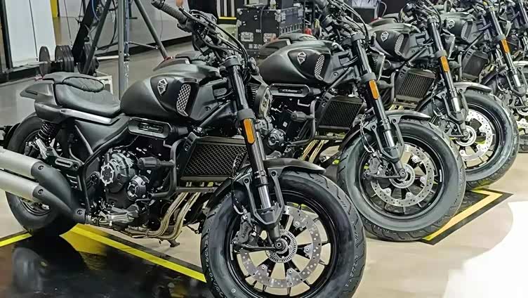 黑武士CM550和无极CU525静态对比，新品牌也有大能量_车家号_发现车生活_汽车之家