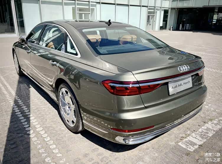 霸气外露！奥迪A8L霍希创始人版传奇型到店，配3.0T落地144万起步_车家号_发现车生活_汽车之家